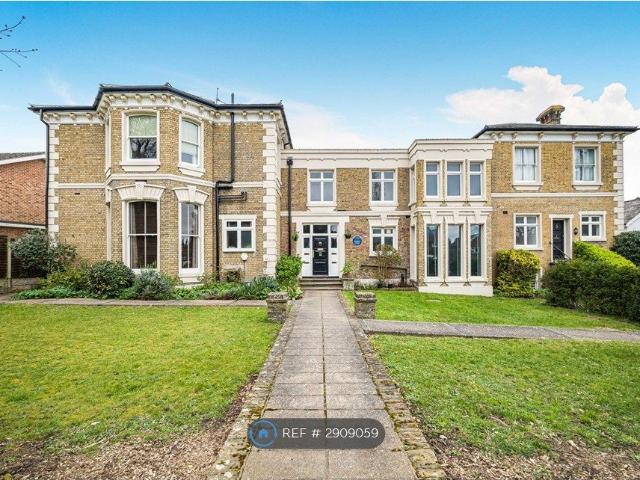Westerham Road, Keston BR2, 2 bed maisonette to rent, £1,700 pcm | PrimeLocation