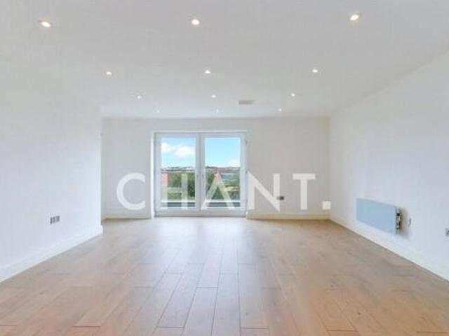 Western Avenue, London, 1 Bedroom Apartment