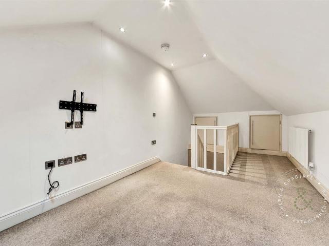 Western Avenue, Llandaff, Cardiff CF5, 2 bed flat to rent, £1,050 pcm | PrimeLocation