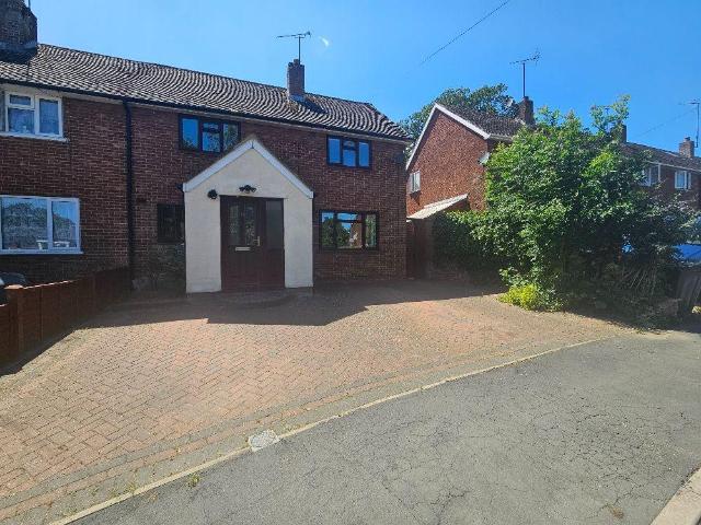 Western Crescent, Banbury, OX16 9BX 4 bed semi detached house to rent £1,795 pcm £414 pw