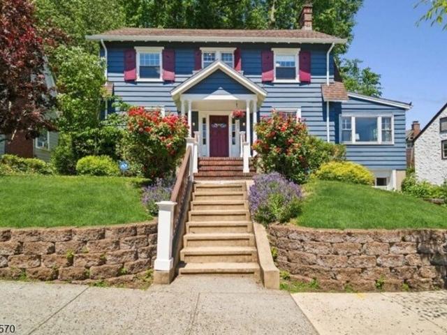 Western Dr N, South Orange Village Township, Home For Sale