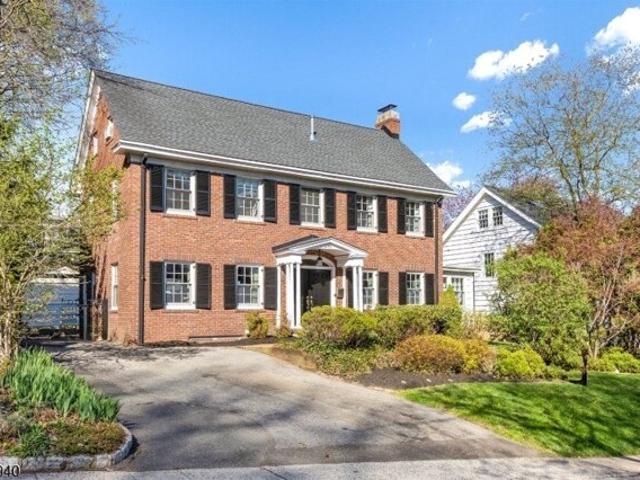 Western Dr S, South Orange Village Township, Home For Sale
