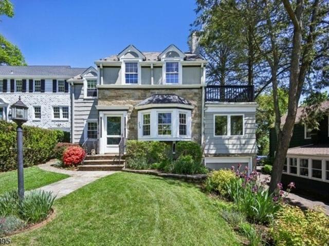 Western Dr S, South Orange Village Township, Home For Sale