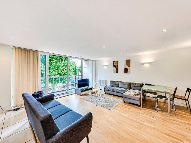 Western Gateway, 20 Western Gateway, London E16, Studio to rent, £1,700 pcm | PrimeLocation