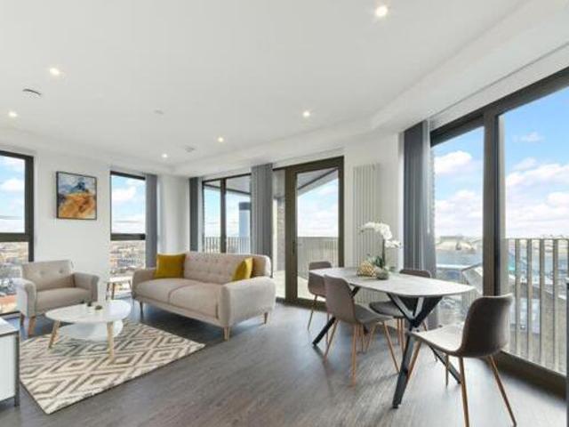 Western Gateway, Docklands, 2 Bedroom Flat