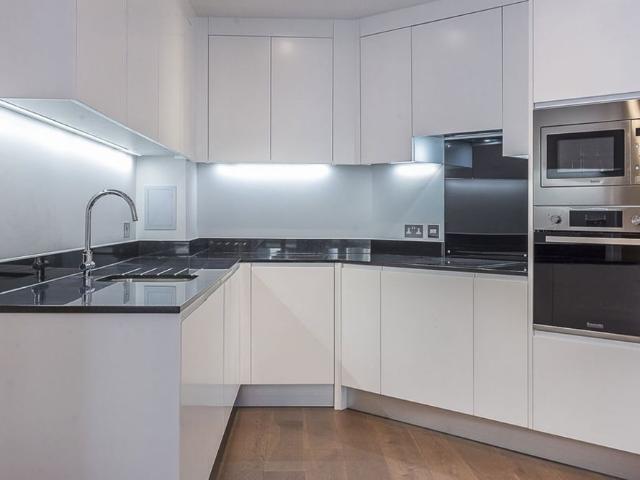 Western Gateway, E16, London