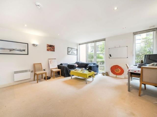 Western Gateway, E16, London