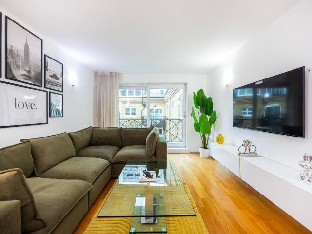 Western Gateway, London E16, 1 bed flat to rent, £3,500 pcm | PrimeLocation