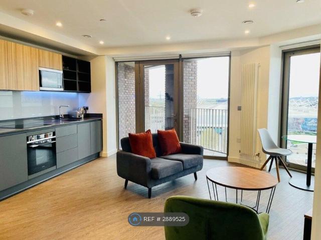 Western Gateway, London E16, 1 bed flat to rent, £2,000 pcm | PrimeLocation