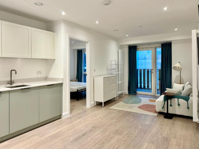 Western Gateway, London E16, 1 bed flat to rent, £2,253 pcm | PrimeLocation