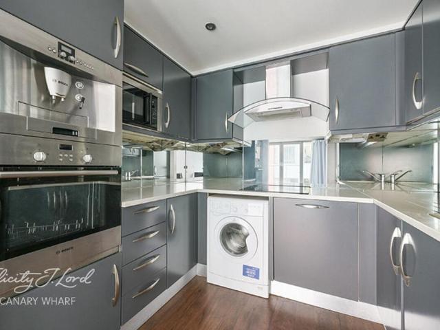 Western Gateway, London 1 bed apartment to rent £1,900 pcm £438 pw
