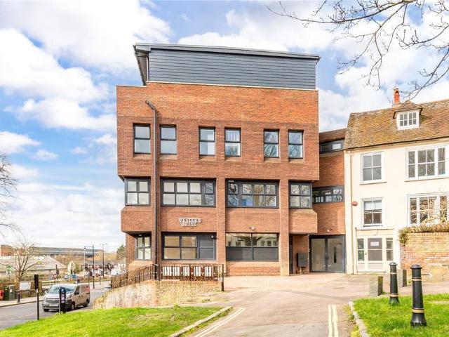 Western House, Aylesbury HP20 1 bed flat to rent £1,000 pcm £231 pw