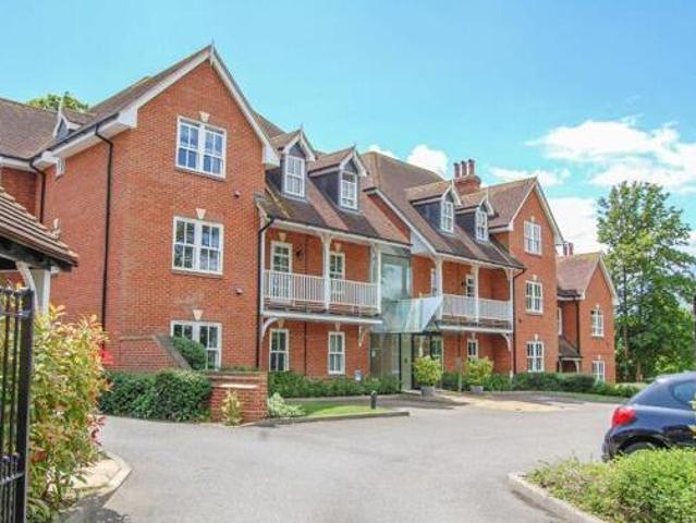 Western Lane, Odiham, 2 Bedroom Apartment