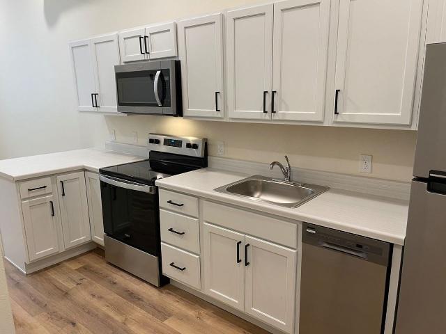 Western Lofts in the Craft District Studio Apartment for Rent at 2803 W Superior St, Duluth, MN 55806 West End
