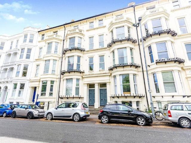 Western Parade, Hampshire PO5 1 bed flat to rent £1,000 pcm £231 pw