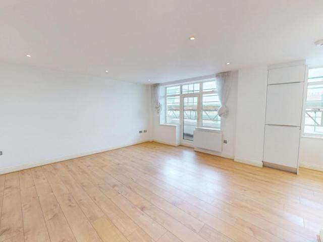 Western Road 2 bed flat to rent £1,700 pcm £392 pw