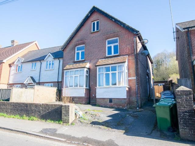 Western Road, Crowborough TN6, 1 bed flat to rent, £750 pcm | PrimeLocation