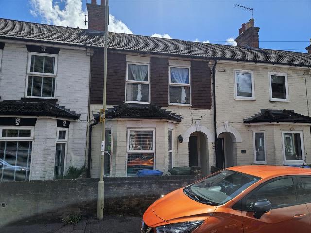 Western Road, Aldershot GU11, 2 bed terraced house to rent, £1,500 pcm | PrimeLocation