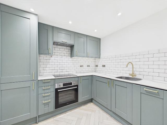 Western Road, Brighton BN1, 3 bed shared accommodation to rent, £2,100 pcm | PrimeLocation