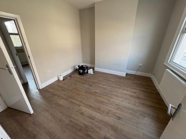 Western Road, Southall UB2, 1 bed flat to rent, £1,500 pcm | PrimeLocation