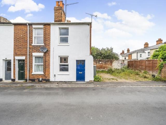 Western Road, Reading RG1, 2 bed end terrace house to rent, £1,750 pcm | PrimeLocation