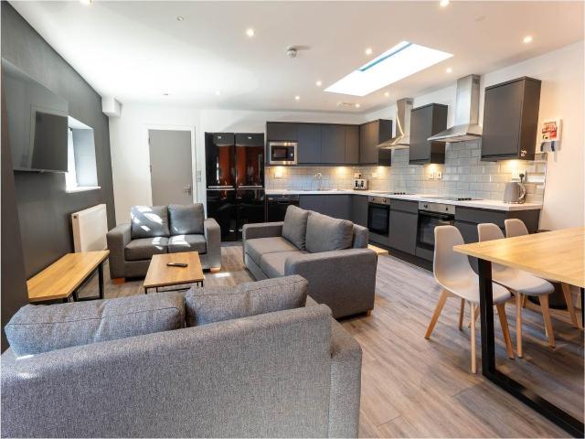 Western Street, Sandfields, City Centre, Swansea SA1, 6 bed property to rent, £750 pcm | PrimeLocation