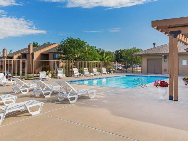 Western Terrace Apartments 2 Bedroom Apartment for Rent at 1041 Palacio Vw, Colorado Springs, CO 80910 Park Hill