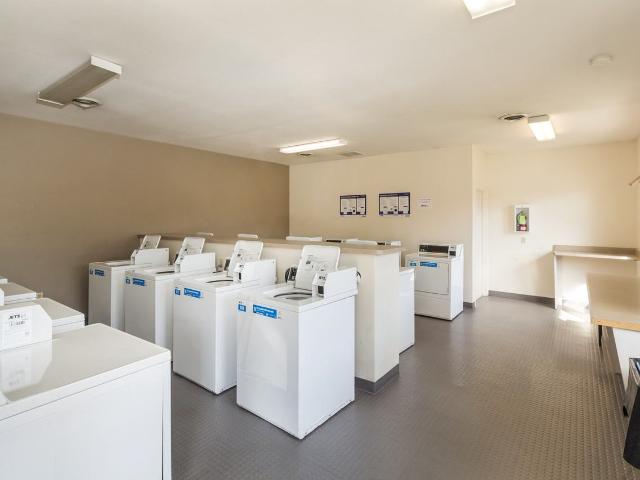 Western Terrace Apartments 2 Bedroom Apartment for Rent at 1041 Palacio Vw, Colorado Springs, CO 80910 Park Hill