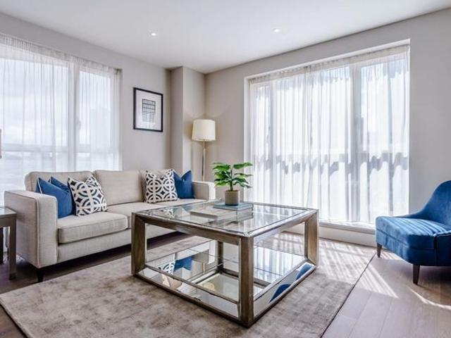 Westferry Circus, London E14 2 bed apartment to rent £3,987 pcm £920 pw