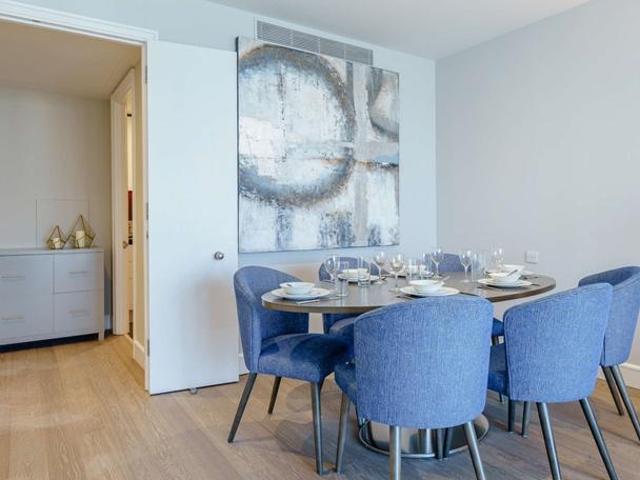 Westferry Circus, London E14 2 bed flat to rent £4,030 pcm £930 pw