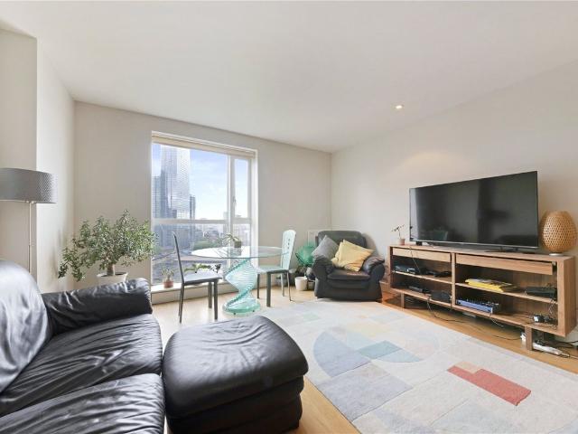 Westferry Circus, London E14, 2 bed maisonette to rent, £3,000 pcm | PrimeLocation