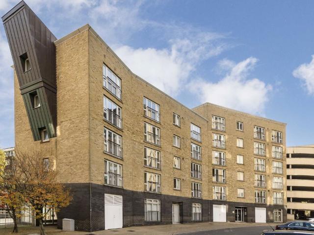 Westferry Road, Canary Wharf E14, 1 bed flat to rent, £1,950 pcm | PrimeLocation