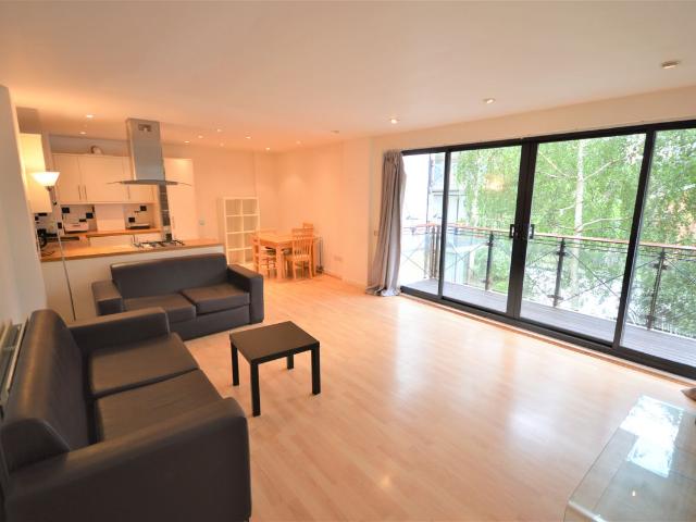 Westferry Road, Canary Wharf E14, 2 bed flat to rent, £2,100 pcm | PrimeLocation
