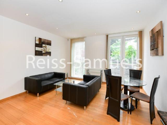 Westferry Road, Canary Wharf, London E14 2 bed apartment to rent £2,427 pcm £560 pw