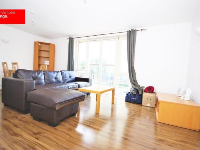 Westferry Road, Canary Wharf, London E14 2 bed apartment to rent £2,513 pcm £580 pw