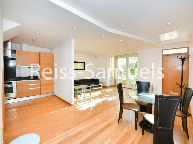 Westferry Road, Isle Of Dogs, Docklands, London E14, 2 bed flat to rent, £2,297 pcm | PrimeLocation