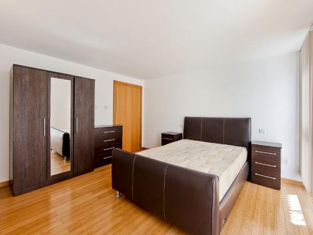 Westferry Road, Isle Of Dogs, London E14, 3 bed flat to rent, £2,990 pcm | PrimeLocation