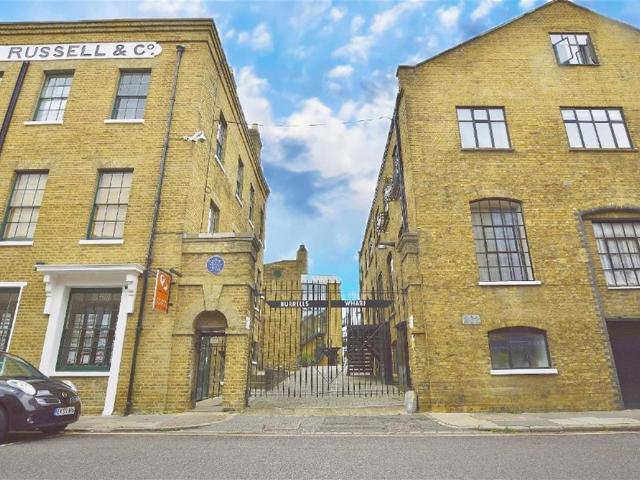 Westferry Road, London E14, 2 bed flat to rent, £2,300 pcm | PrimeLocation