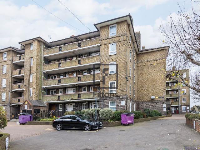 Westferry Road, London E14, 3 bed flat to rent, £2,250 pcm | PrimeLocation