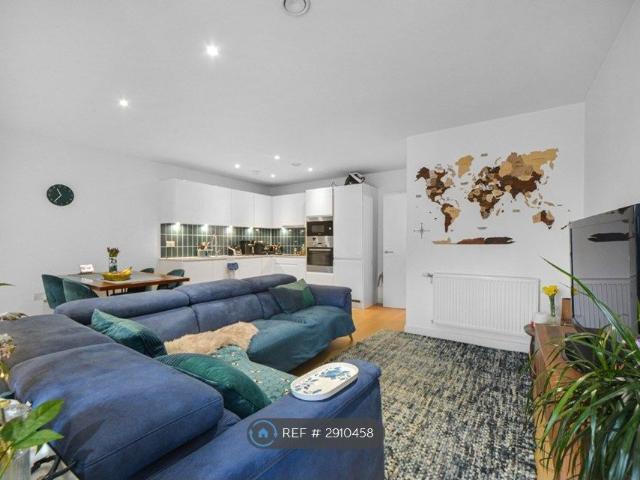 Westferry Road, London E14, 3 bed flat to rent, £2,900 pcm | PrimeLocation
