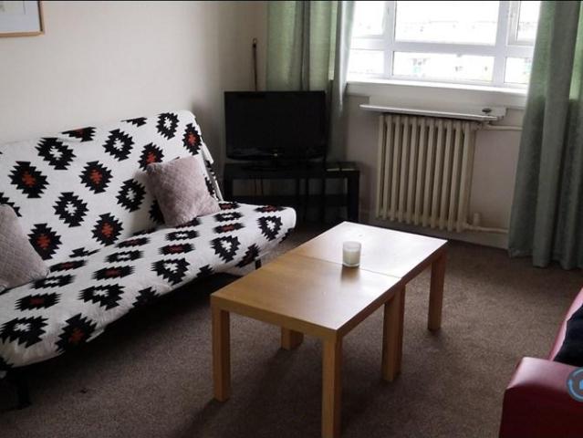 Westfield Court, Edinburgh, EH11 4 bed flat to rent £2,040 pcm £471 pw