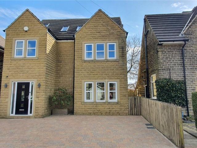 Westfield Avenue, Oakes, Huddersfield, West Yorkshire HD3, 4 bed detached house to rent, £1,595 pcm | PrimeLocation