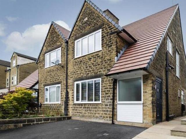 Westfield Avenue, Oakes, 3 Bedroom Semi detached