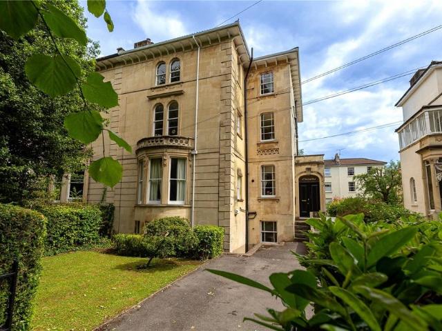 Westfield Park, Bristol, Bristol, BS6 Apartment to rent £1,700 pcm £392 pw