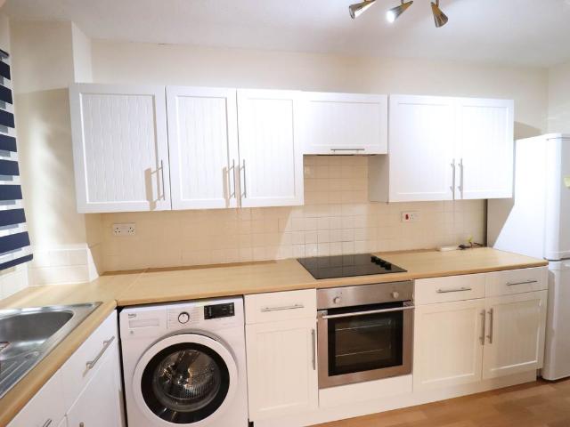Westfield Walk, High Wycombe HP12, 1 bed terraced house to rent, £950 pcm | PrimeLocation