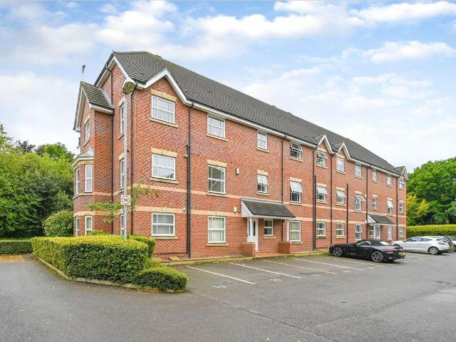 Westholme Close, Congleton CW12, 2 bed flat to rent, £1,075 pcm | PrimeLocation