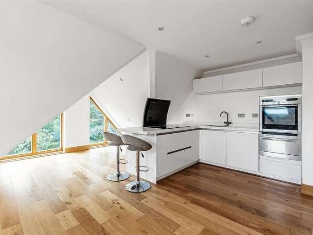 Westhall Road, Warlingham, CR6