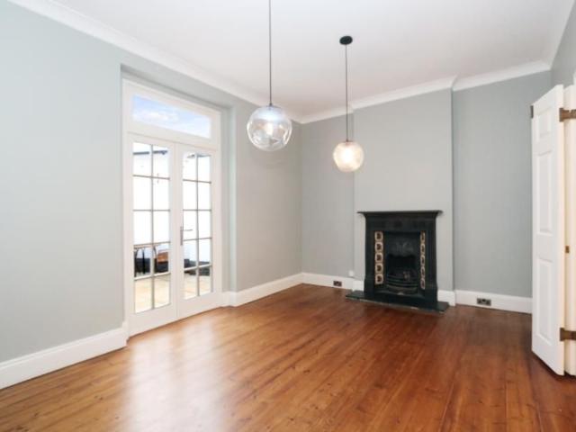 Weston Green, Thames Ditton 3 bedrooms Property for lettings Seymours
