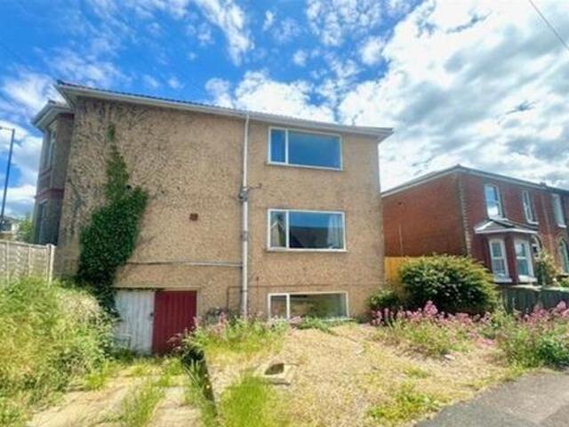 Weston Grove Road, Woolston, Studio Flat For