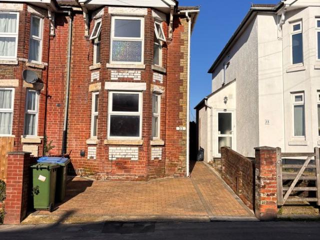 Weston Grove Road, Southampton SO19, 3 bed semi detached house to rent, £1,300 pcm | PrimeLocation